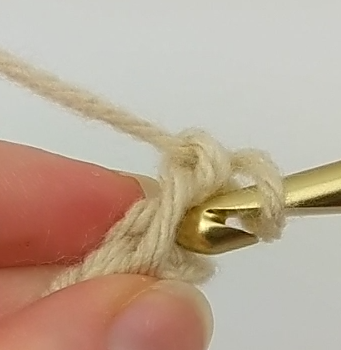 Chainless Foundation Single Crochet Stitch Tutorial – Crochet With Julie